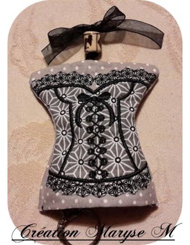 embroidery Ribbon key holder ith