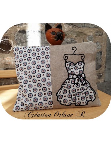 motif de broderie robe noire