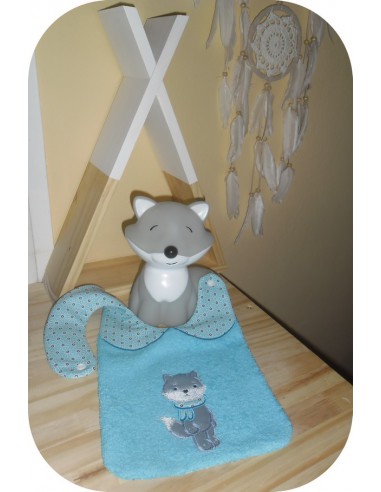 embroidery design baby fox applique